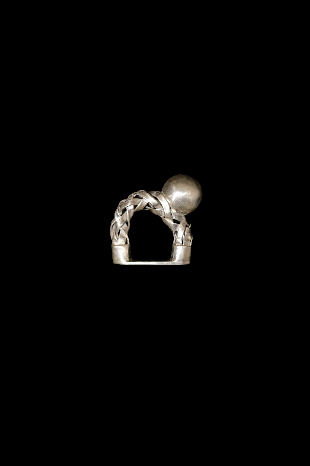 Zoe Mohm for CRISTASEYA PINKY TRESSE RING – PORT