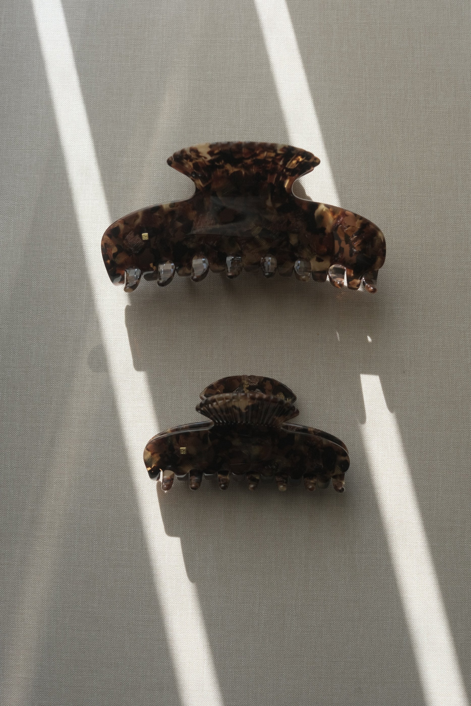 SOPHIE BUHAI FAN SHELL CLAW – PORT